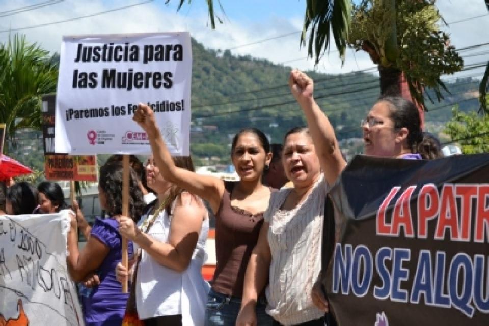 Who benefits from the silence? Freedom of expression and women human ...