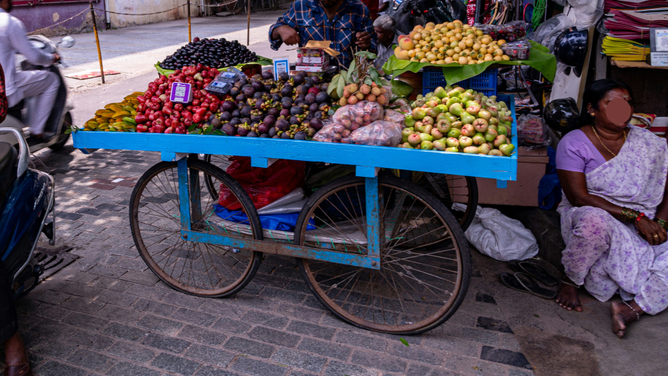 Women Street Vendors Are Hesitant To Use Digital Payment Methods in ...